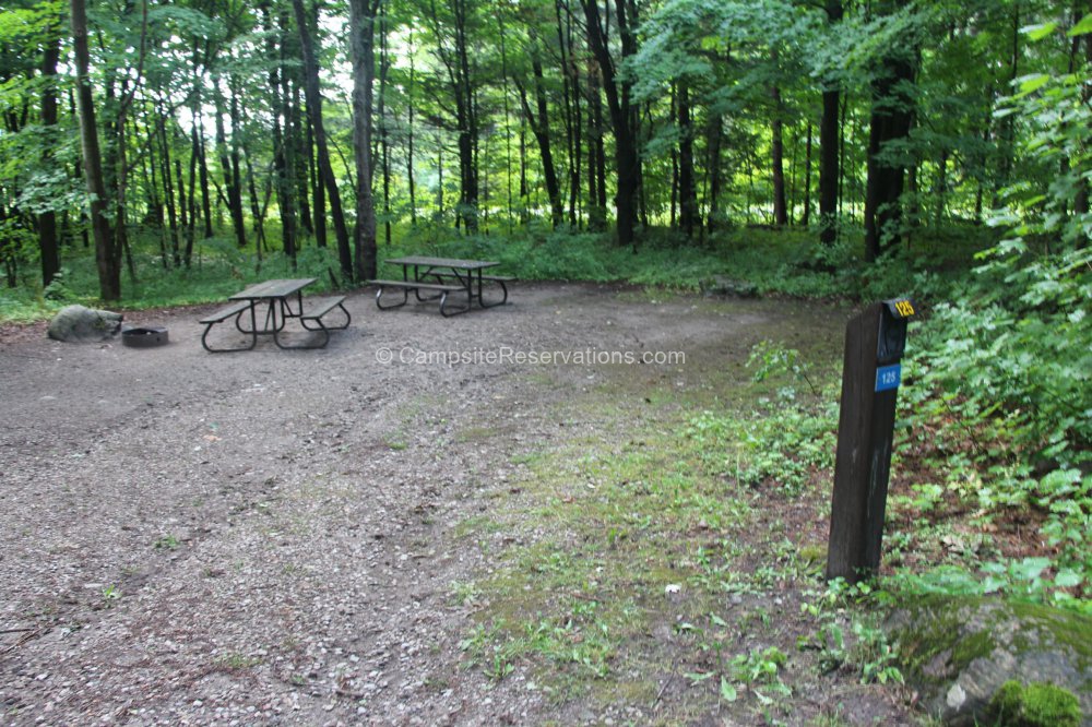 Photo of Campsite 125 in Hilltop Campground at Bass Lake Provincial ...