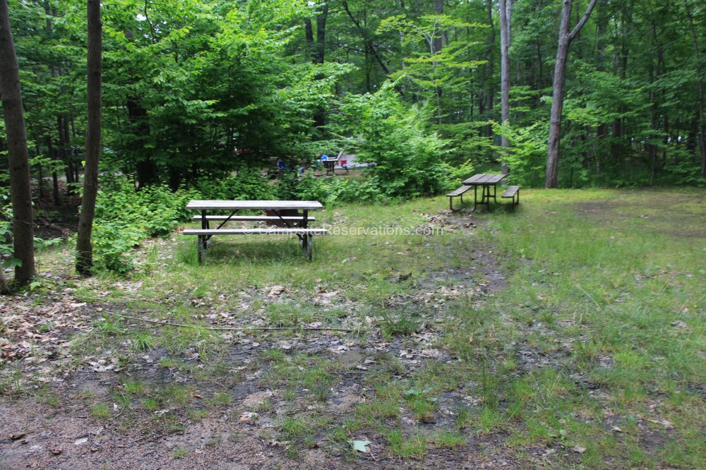 Campsite 1487 in Lighthouse Point Campground at Killbear Provincial ...