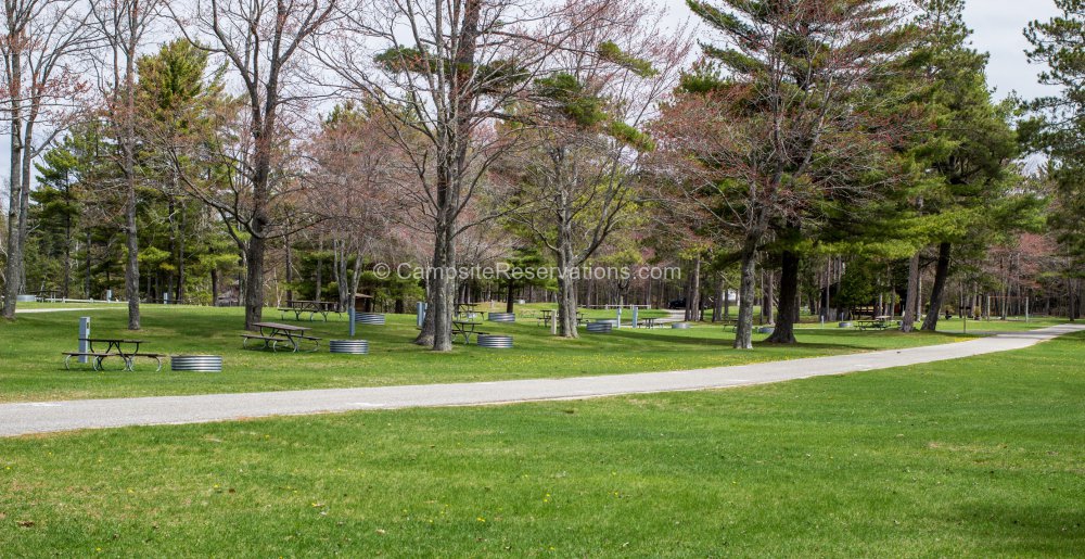 Indian Lake State Park Campground at Indian Lake State Park, Michigan ...