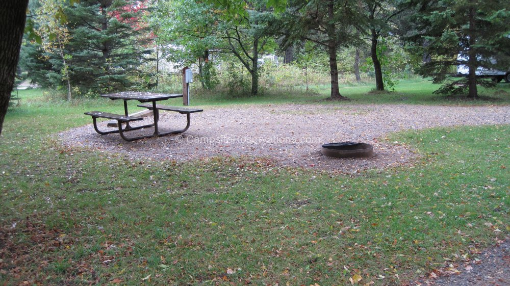 Photo of Campsite 135e in Pine Ridge Campground - Spruce Loop at Itasca ...