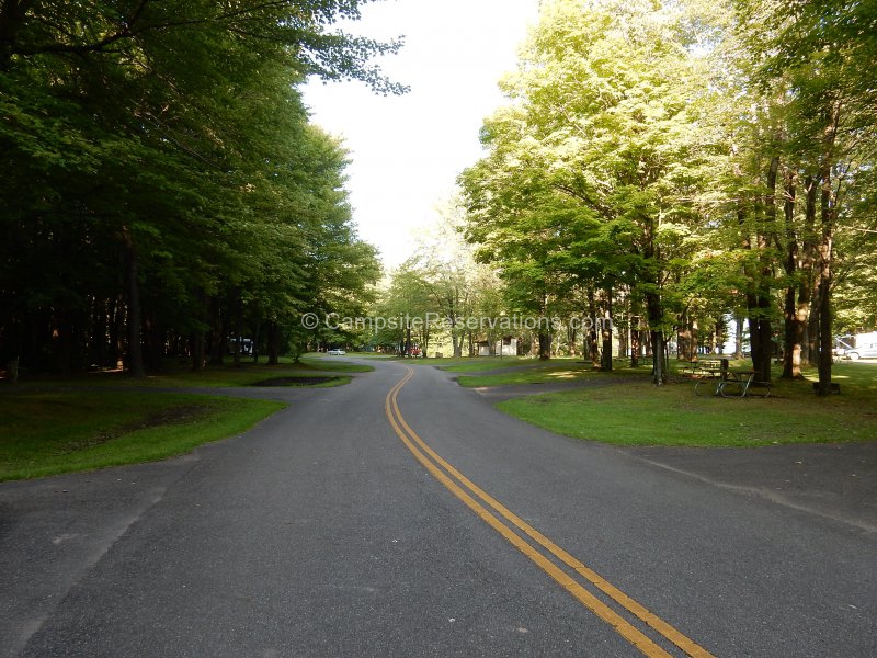 Pymatuning State Park Campground at Pymatuning State Park, Ohio, United ...